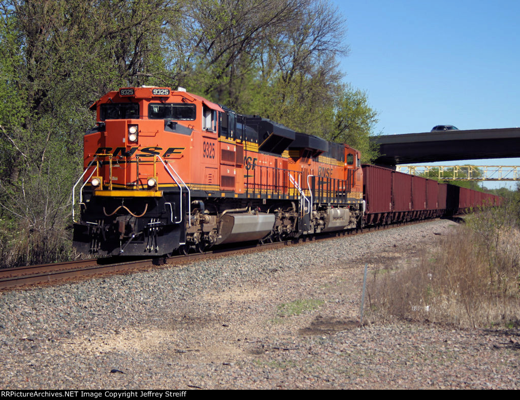 BNSF 9325